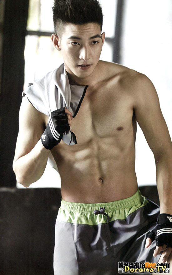 Актер Тоно Пакин Камвилайсак (Tono Pakin Kumwilaisuk: โตโน่ ภาคิน คำ ...