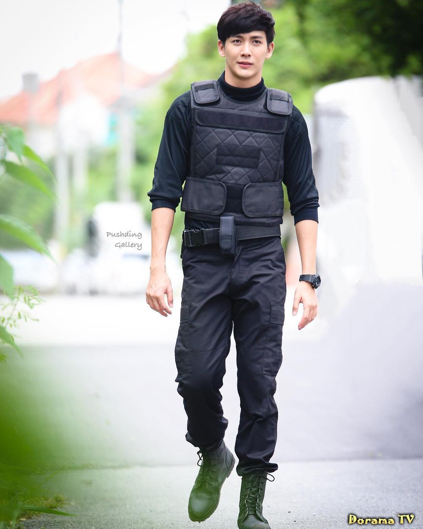 Актер Пуш Путичай Касетсин (Push Puttichai Kasetsin: พุฒ พุฒิชัย เกษตร ...