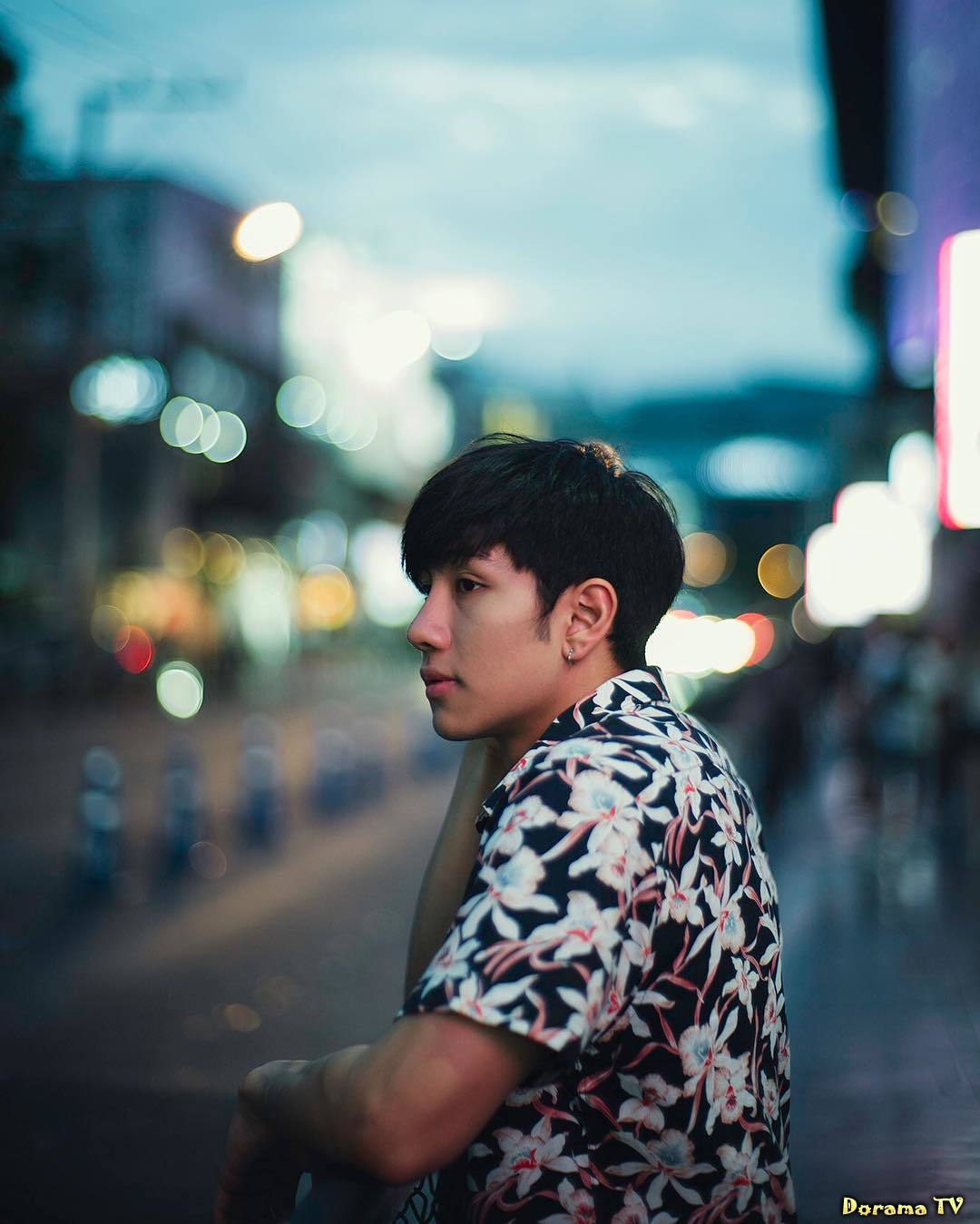 Актер Мон Танатчай Вичитвонтон (Mond Tanutchai Wijitwongthong: ม่อน ธนัชชัย วิจิตรวงศ์ทอง ...