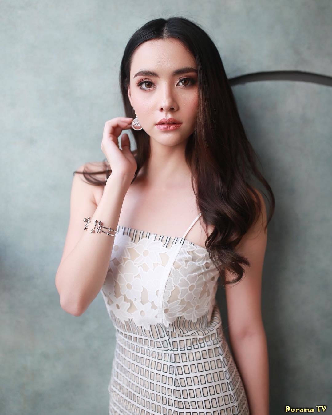 Актер Мук Мукда Наринрак (Mook Mookda Narinrak: มุก มุกดา นรินทร์รักษ์ ...