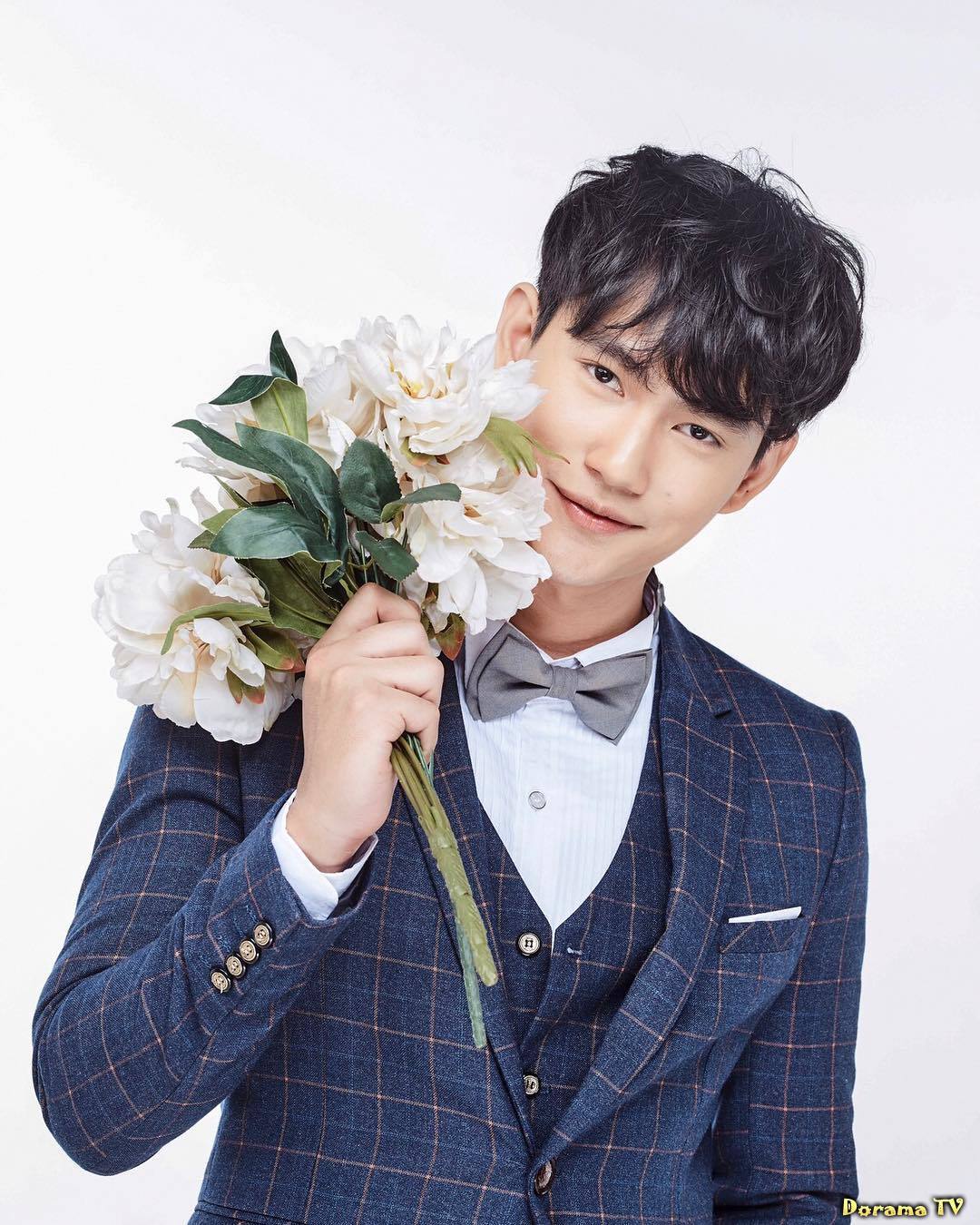 Актер Павел Нарет Промпхаопхан (Pavel Naret Promphaopun: พาเวล นเรศ ...