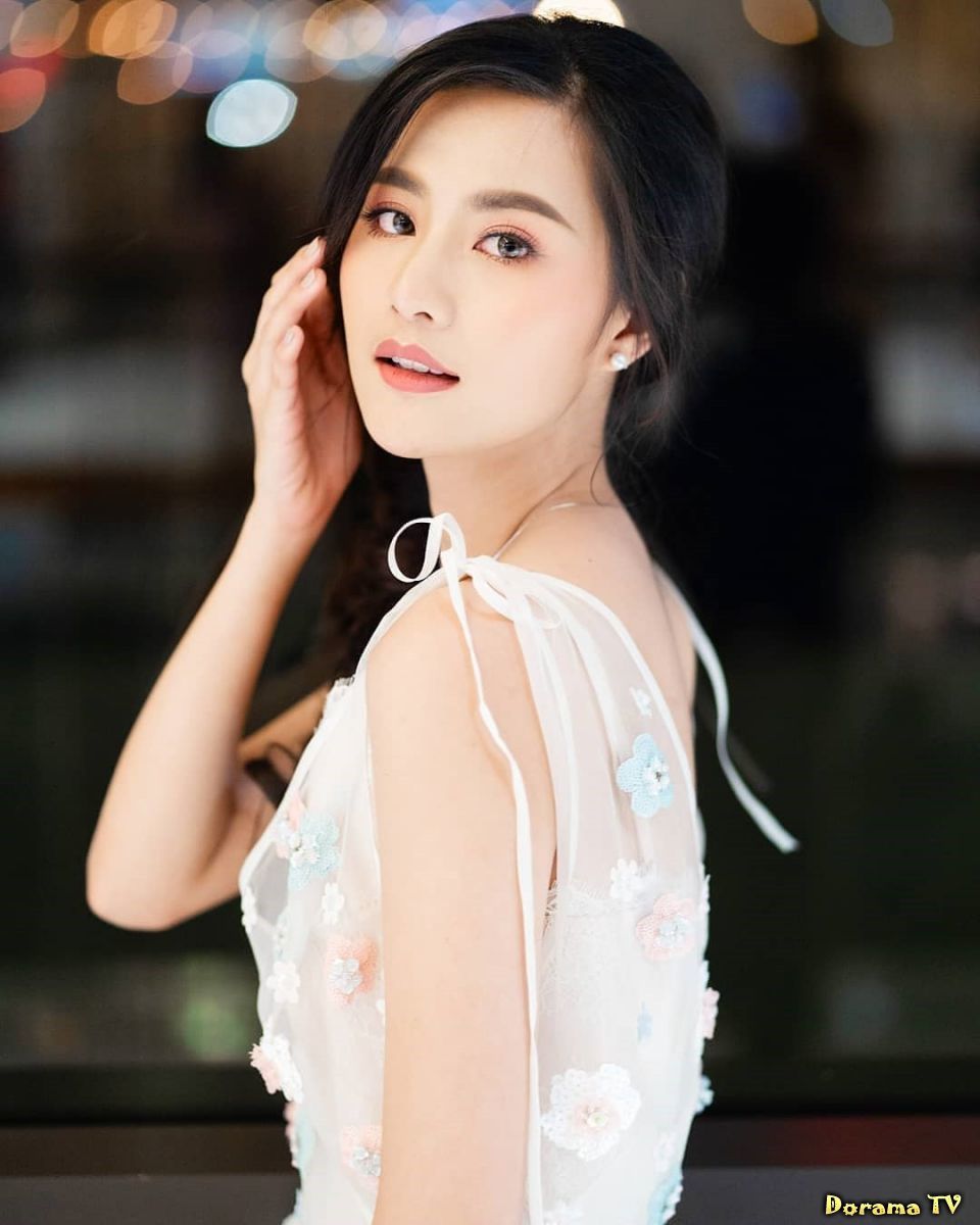 Актер Грейс Будсарин Вонлилнон (Grace Budsarin Wonglelanont: เกรซ บุศริ ...