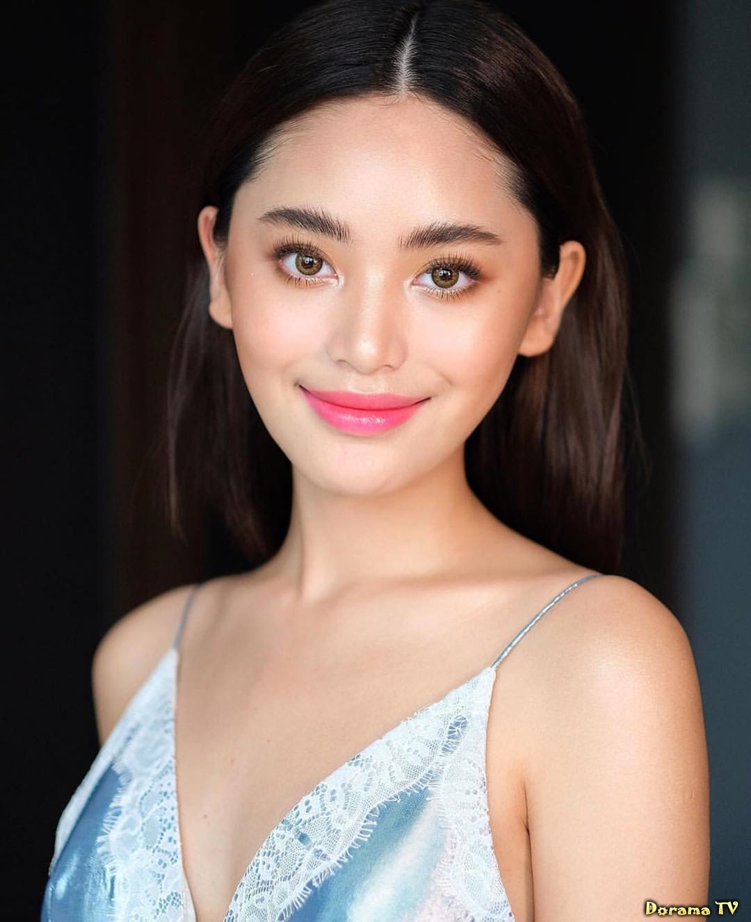 Актер Фа Йонвари Анинбон (Fah Yongwaree Anilbol: ฟ้า ยงวรี อนิลบล ...