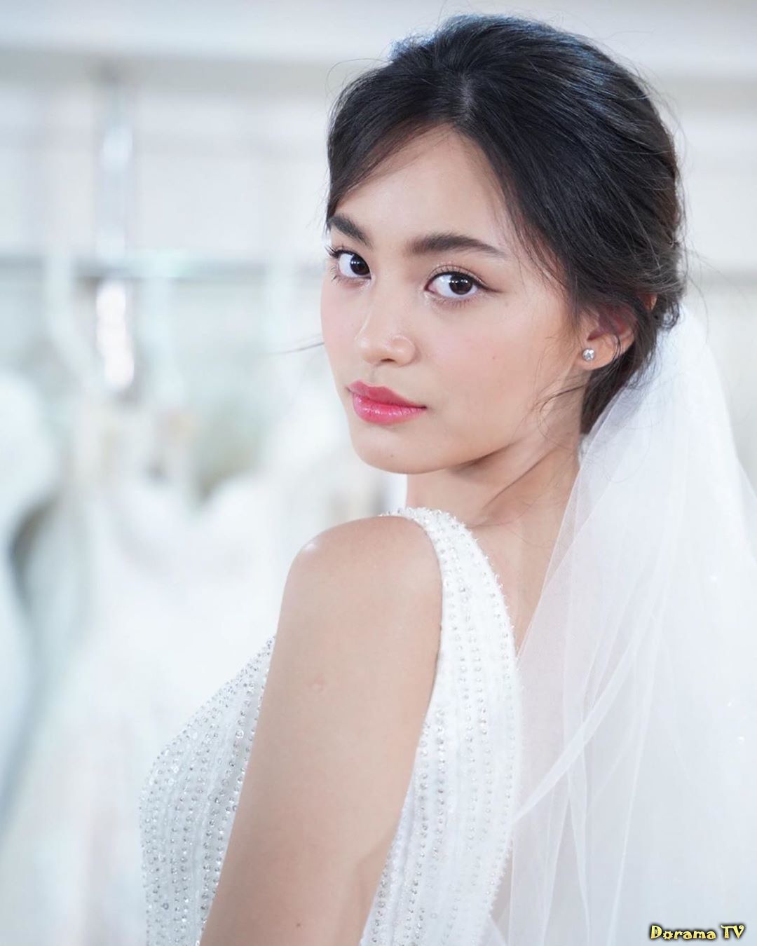 Актер Фа Йонвари Анинбон (Fah Yongwaree Anilbol: ฟ้า ยงวรี อนิลบล ...