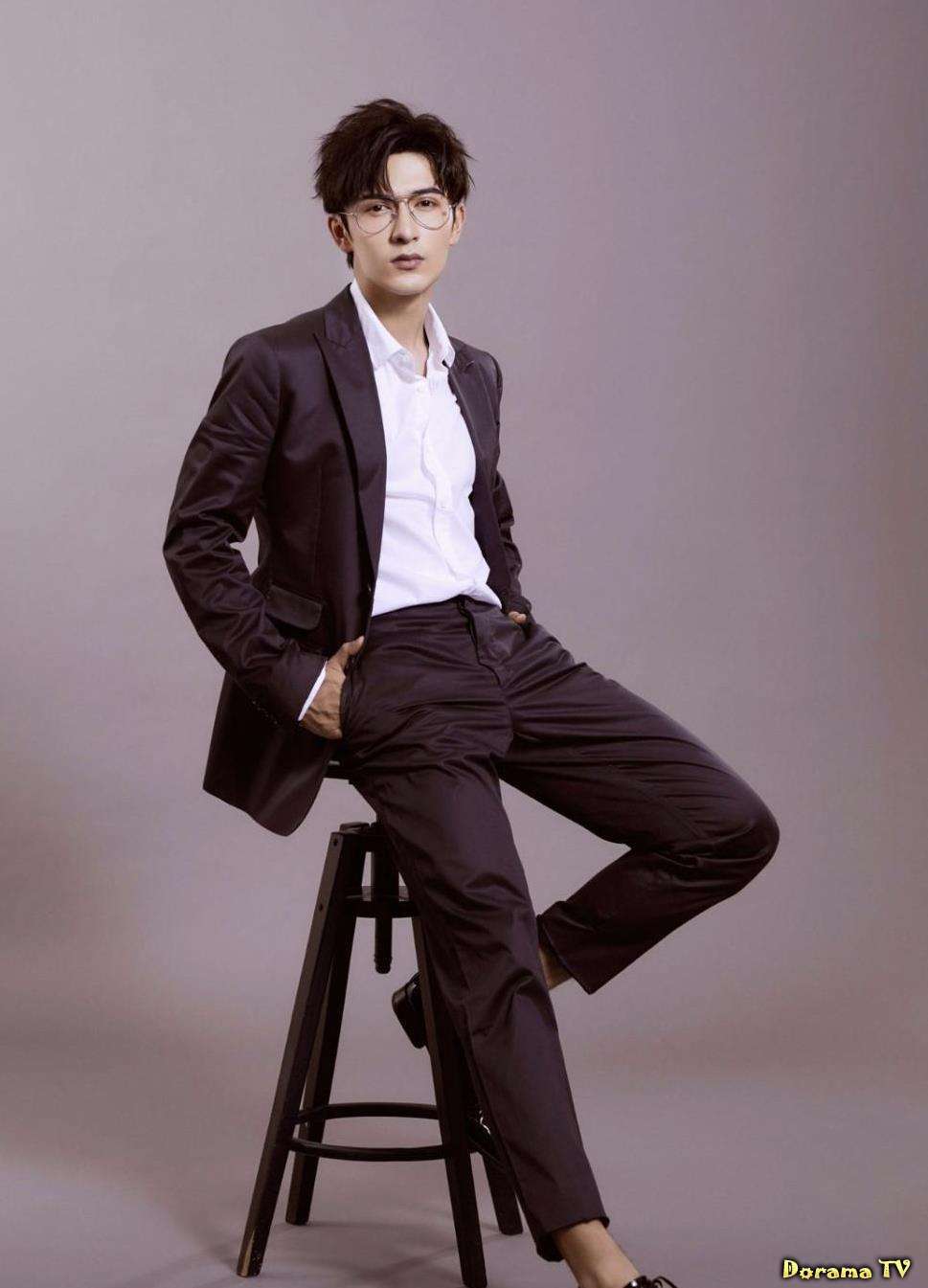 Актер Ми Жэ (Merxat Yalkun: 米热夏提·亚里坤), список дорам. Сортировка по году написания - DoramaTV