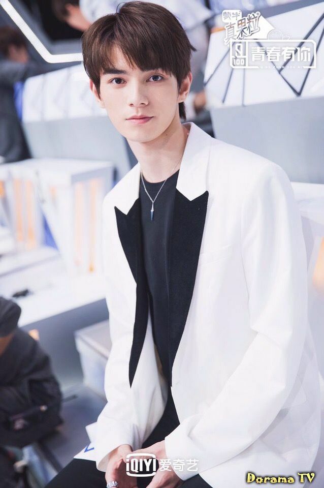 Актер Хэ Чан Си (He Chang Xi: 何昶希), список дорам. Сортировка по году ...