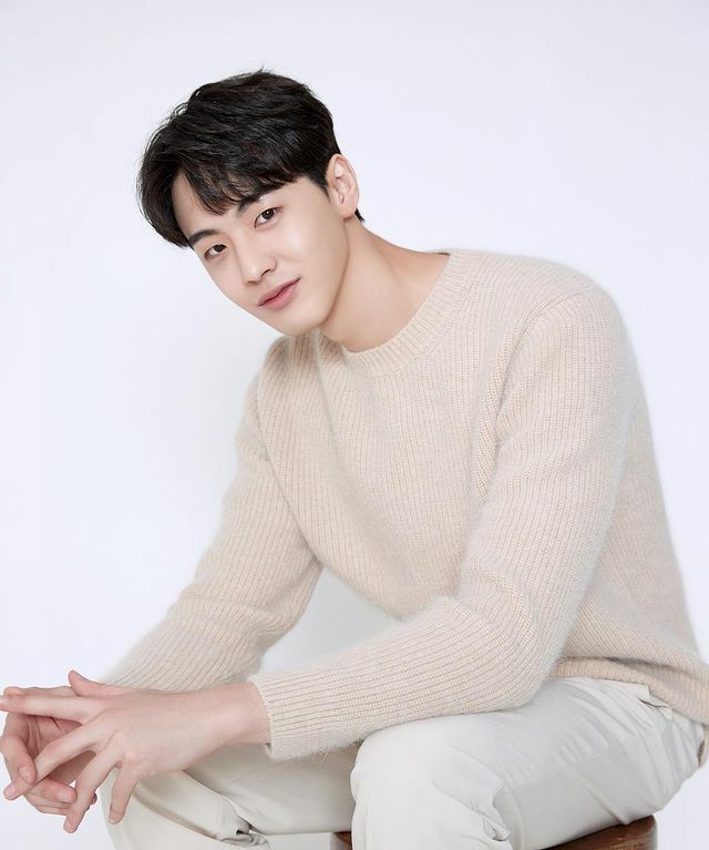 Актер Ким Хён Джин (Kim Hyun Jin (1996): 김현진), список дорам. Сортировка ...