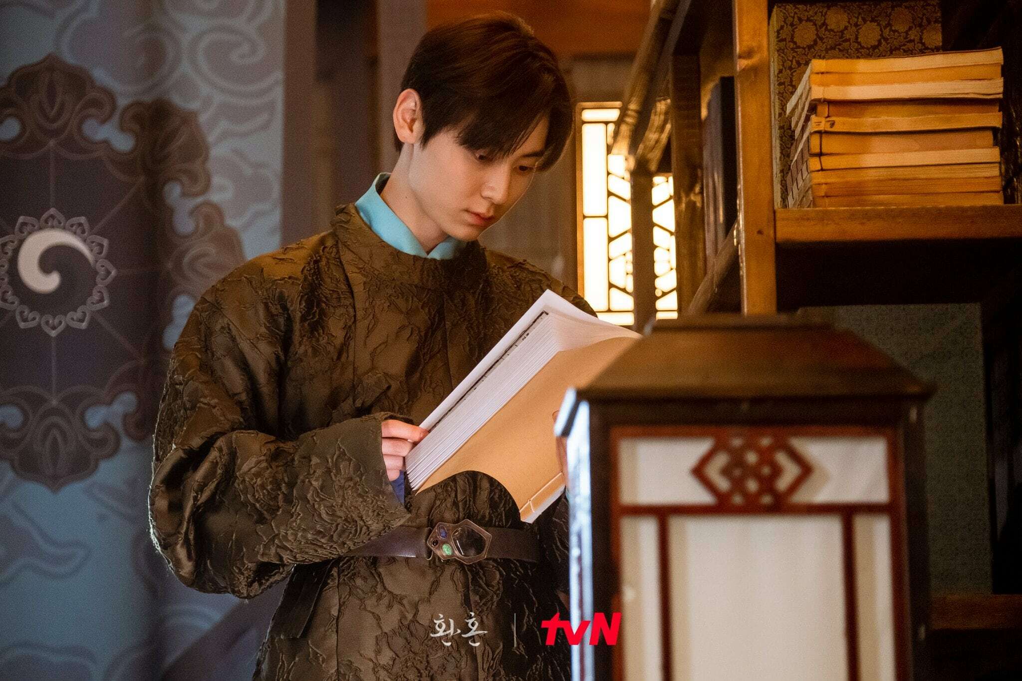 Смотреть бесплатно дораму Алхимия душ (Alchemy of Souls: Hwan Hon ...