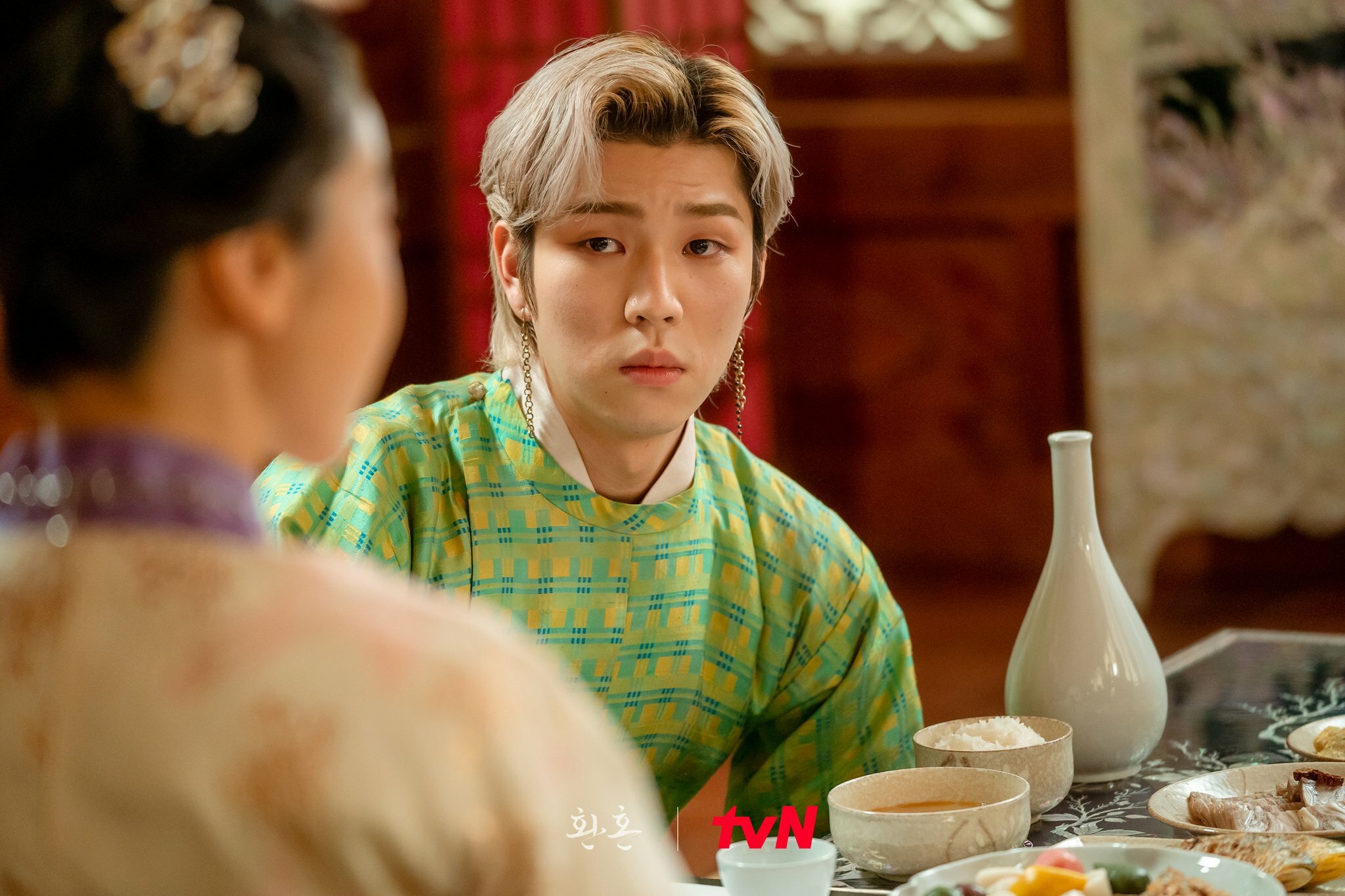 Смотреть бесплатно дораму Алхимия душ (Alchemy of Souls: Hwan Hon ...