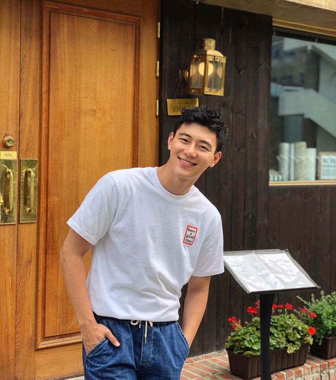 Актер Мун Джи Ён (Moon Ji Yong: 문지용), список дорам. Сортировка по году ...