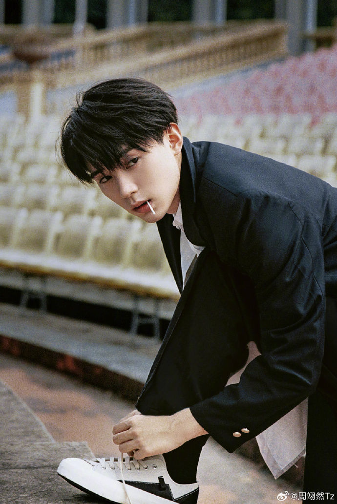 Актер Чжоу И Жань (Zhou Yi Ran (2000): 周翊然), список дорам. Сортировка ...