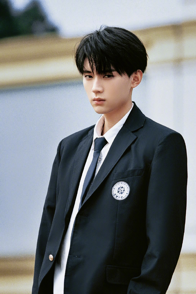 Актер Чжоу И Жань (Zhou Yi Ran (2000): 周翊然), список дорам. Сортировка ...