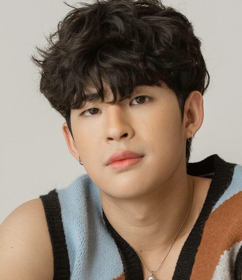 Актер Марк Пакин Кунаанувит (Mark Pakin Kuna-anuvit: มาร์ค ภาคิน คุณา ...