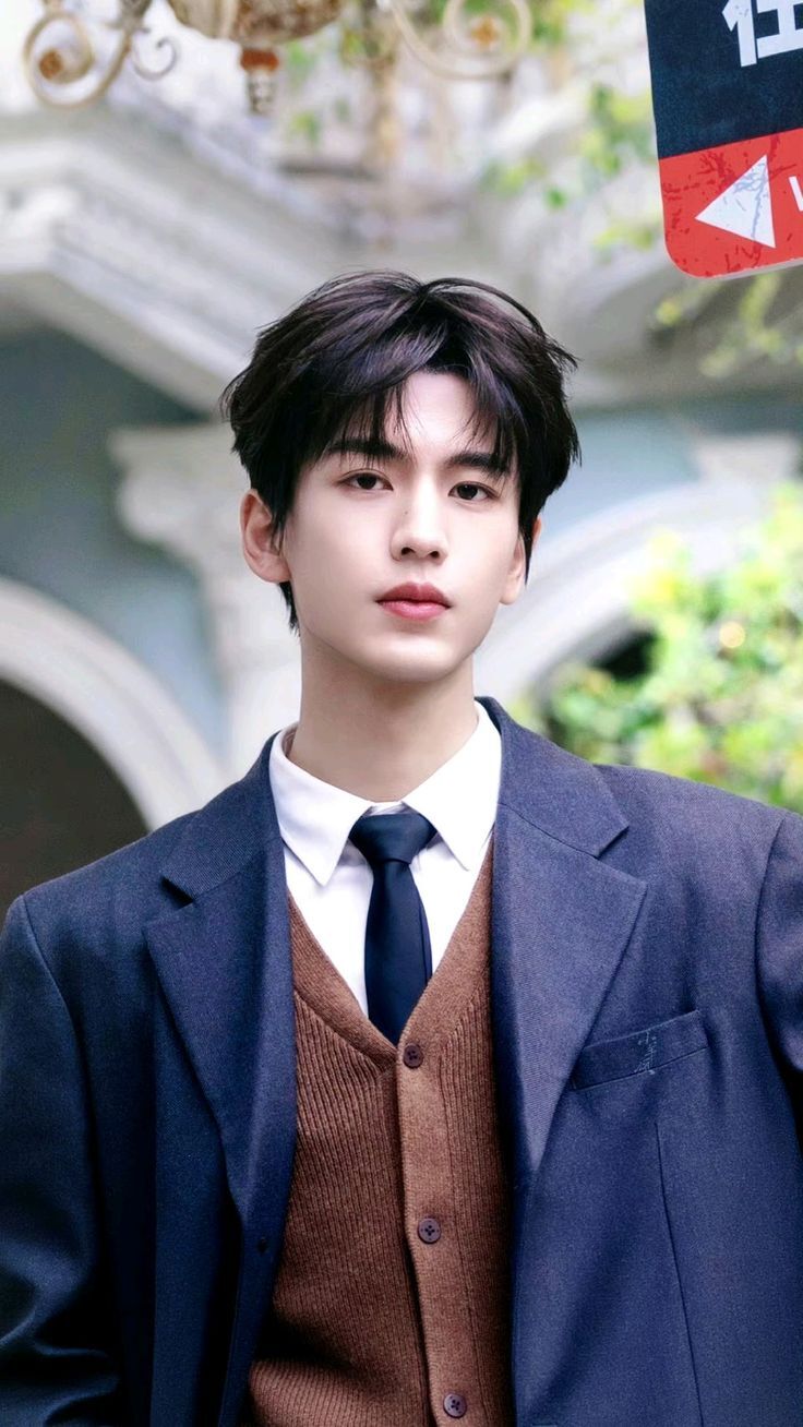 Актер Чжан Лин Хэ (Zhang Ling He: 张凌赫), список дорам. Сортировка по году написания - DoramaTV